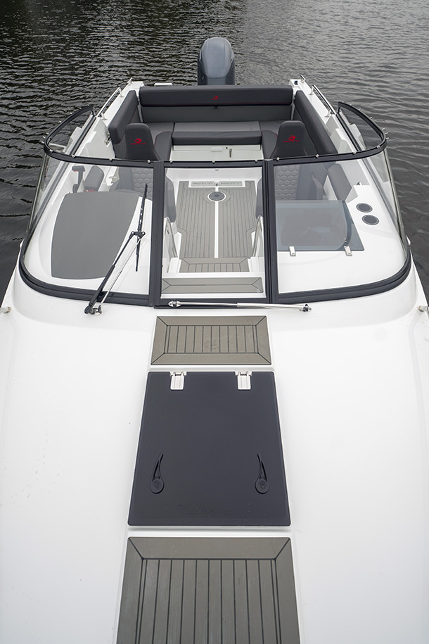 AMT 210 DC - DAYCRUISER - BOAT MODELS - AMT Boats